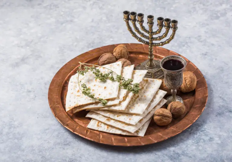 Jewish Traditions | Full List & Guide (Customs & Practices)