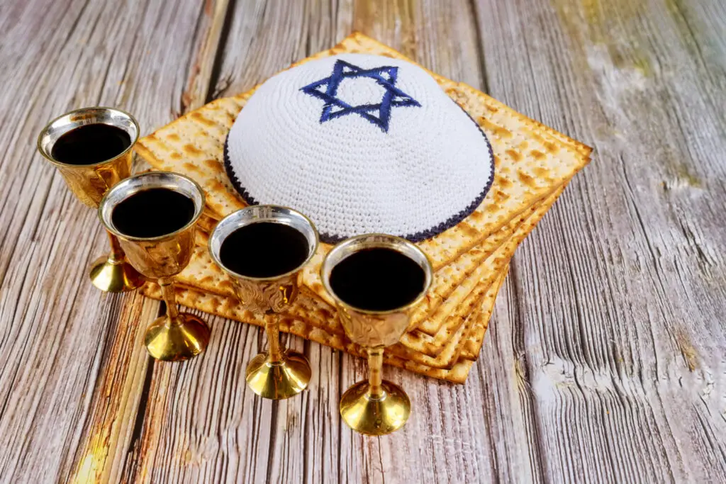 Jewish Traditions | Full List & Guide (Customs & Practices)